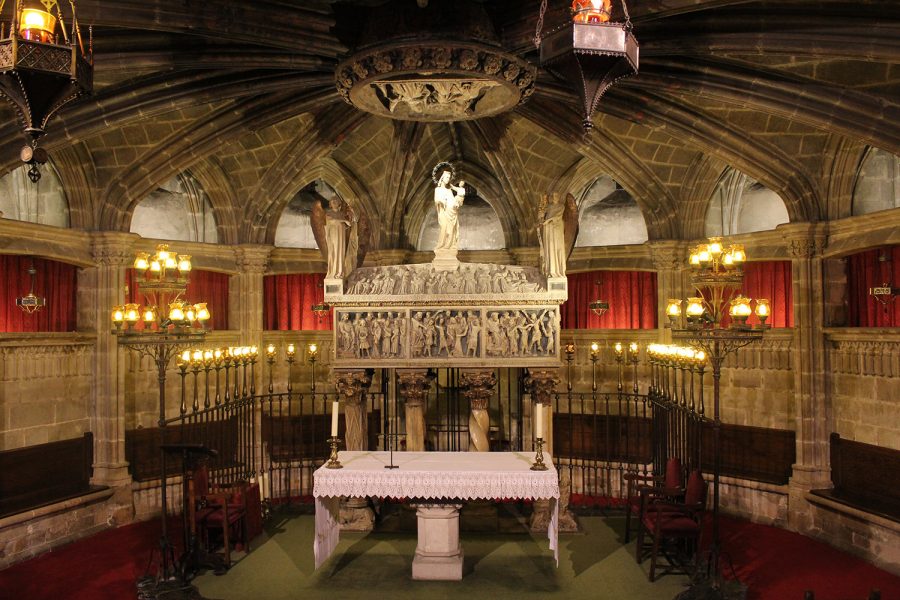 Saint Eulalia - SANTA ESGLÉSIA CATEDRAL BASÍLICA METROPOLITANA DE BARCELONA